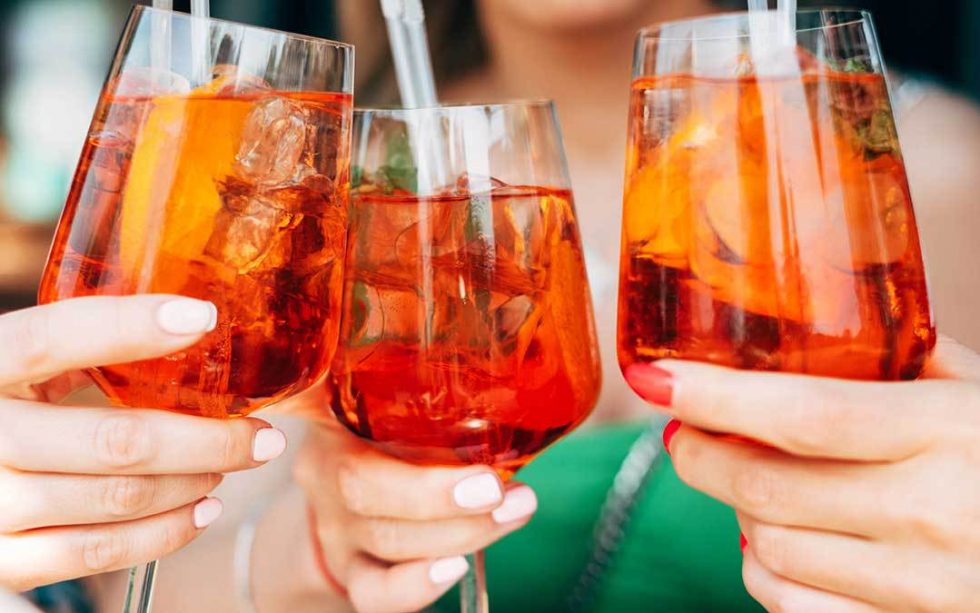 Come fare lo Spritz con il vino rosso - Cantine di Dolianova